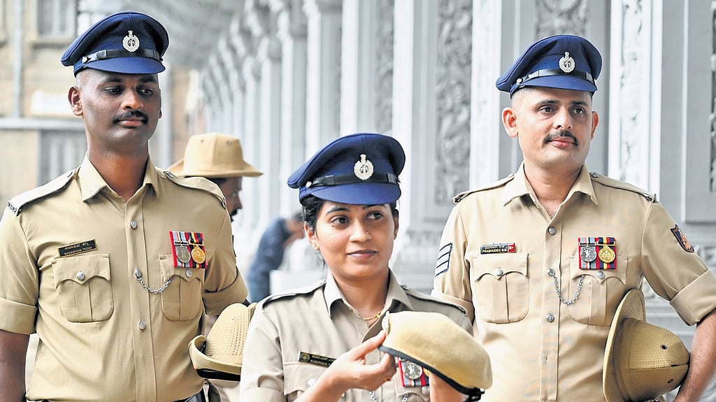 Slouch hat era ends, it’s time for navy blue peak caps for constabulary