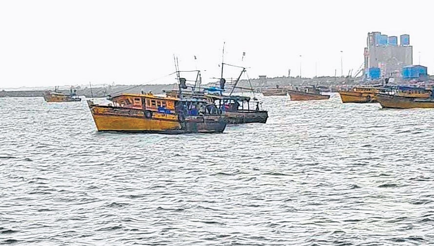 Cyclone Montha: 60 fishing trawlers from Andhra seek refuge at Gopalpur ...