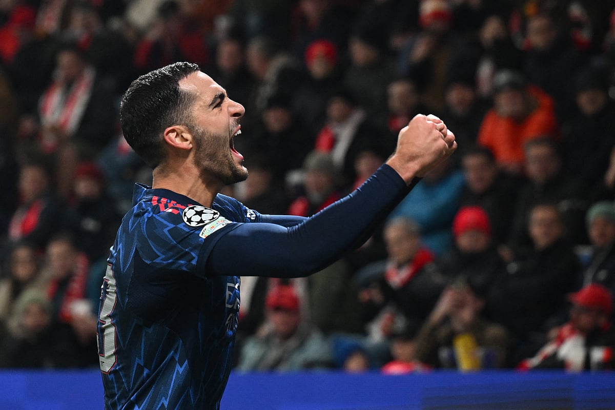 Mikel Merino's brace sends Arsenal past Slavia in Champions League