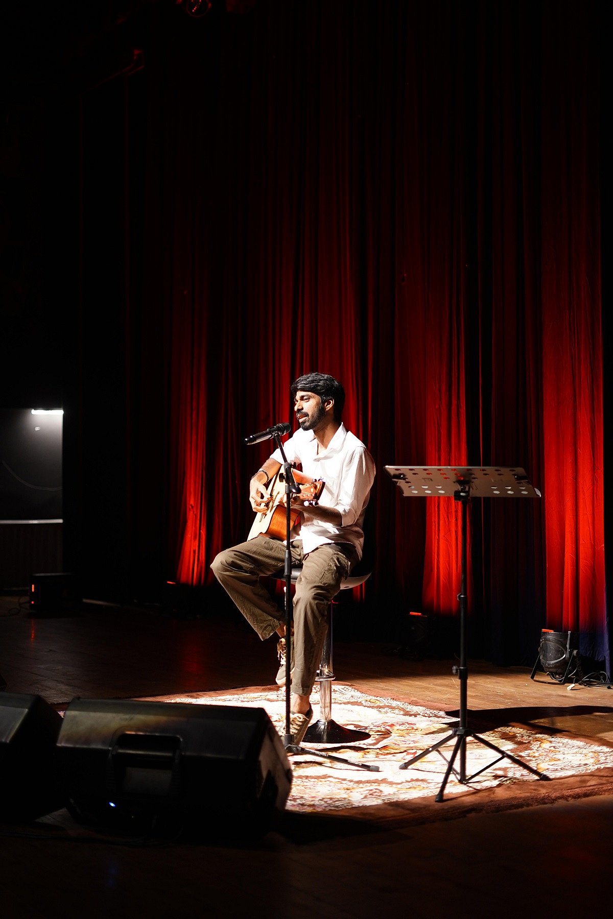 Mujhe Sona Hai — but first, music