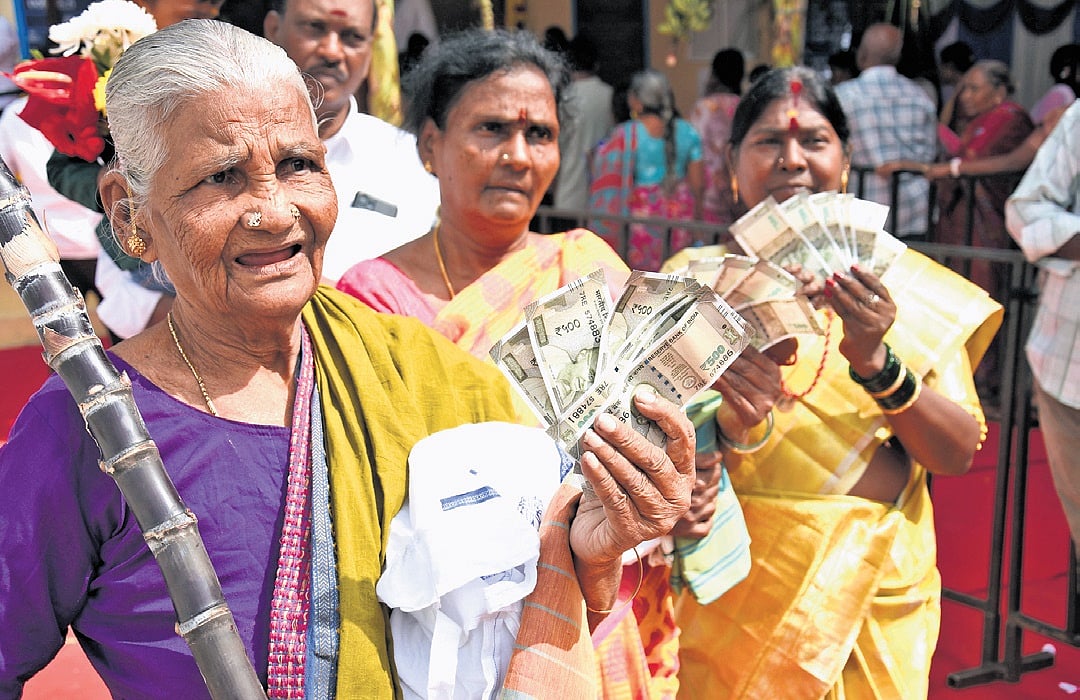 CM Stalin launches Pongal gift scheme for 2.2 cr ration cardholders