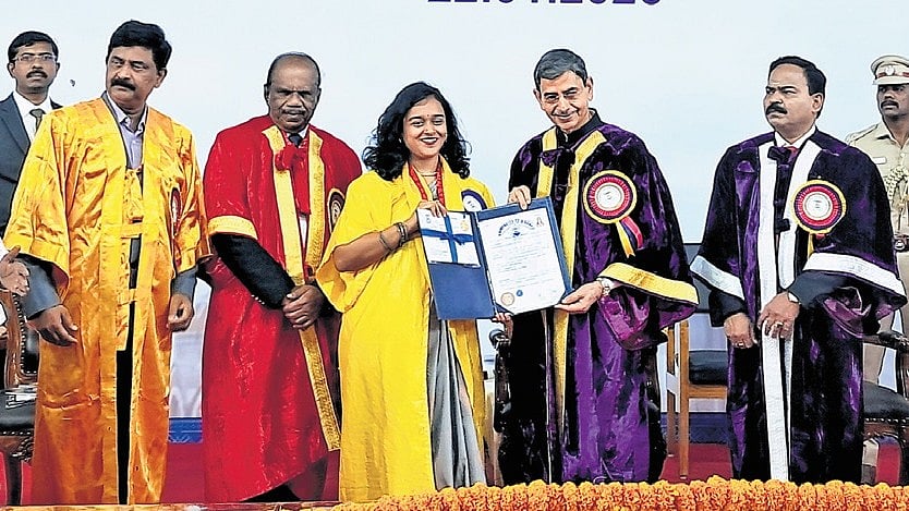 TN higher edu minister Chezhiaan skips Madras University convocation ...