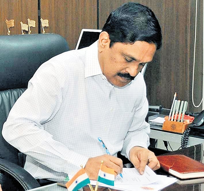 Krishna Babu takes charge as RTC VC&MD in Andhra