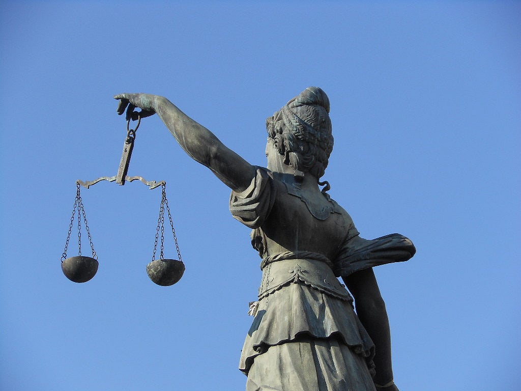 The idea of neutral law