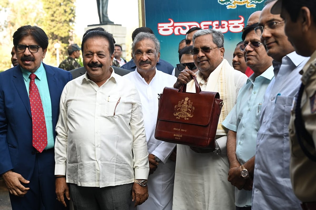 Karnataka CM sets Rs 13K crore target for transport department