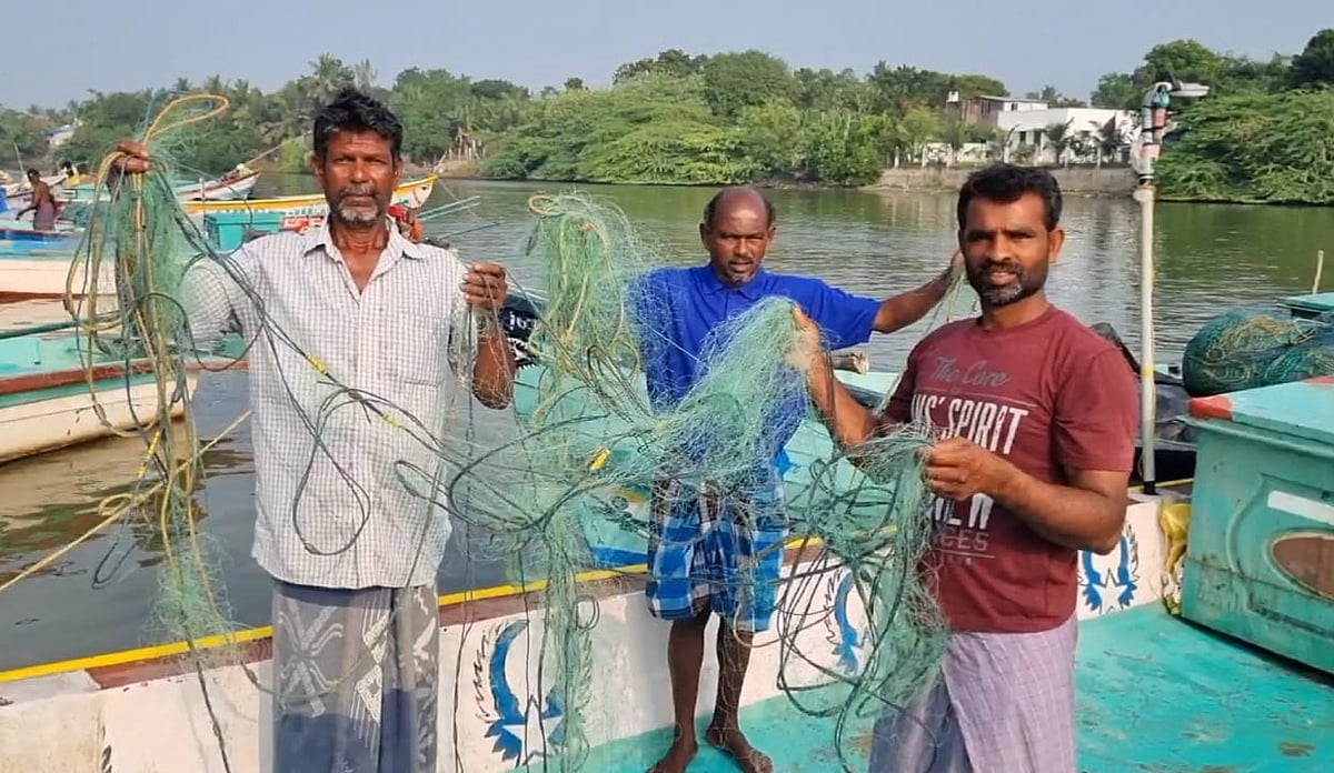 'Reckless' trawlers snapped our fishing nets, allege Seruthur fishers