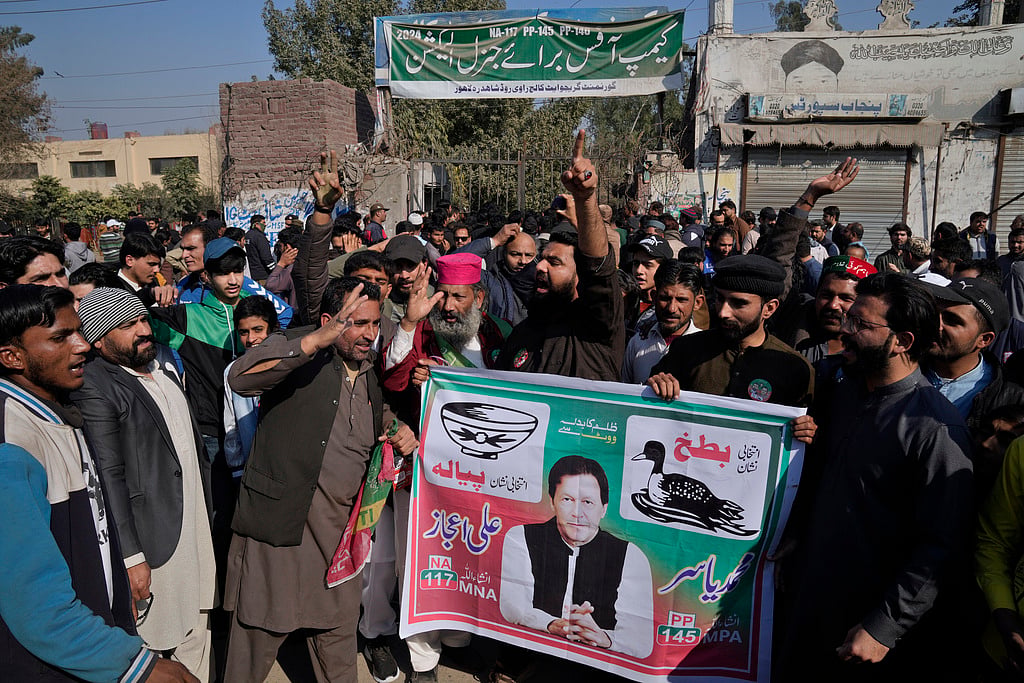 Pak courts flooded with petitions as losing candidates backed by Imran ...