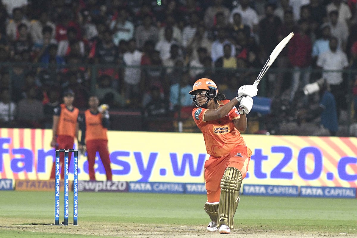 Gujarat's Krishnamurthy in hunt for hometown glory in Bengaluru