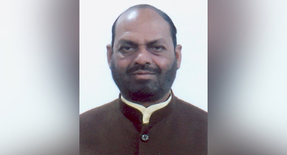 Congress suffers jolt in Gujarat as its Rajya Sabha MP Naran Rathwa ...