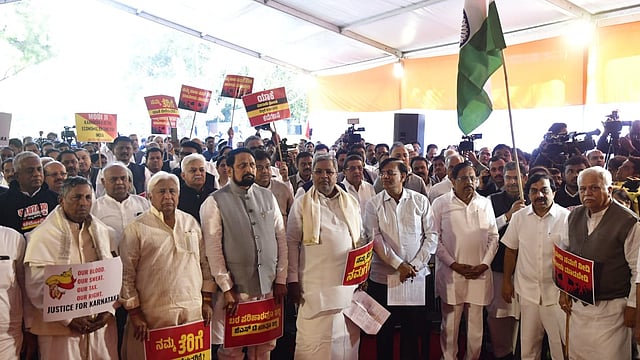 Karnataka govt stages tax devolution protest against Centre at Jantar ...