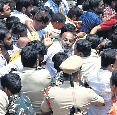 Karimnagar MP Bandi Sanjay Kumar booked for obstructing cops at ...