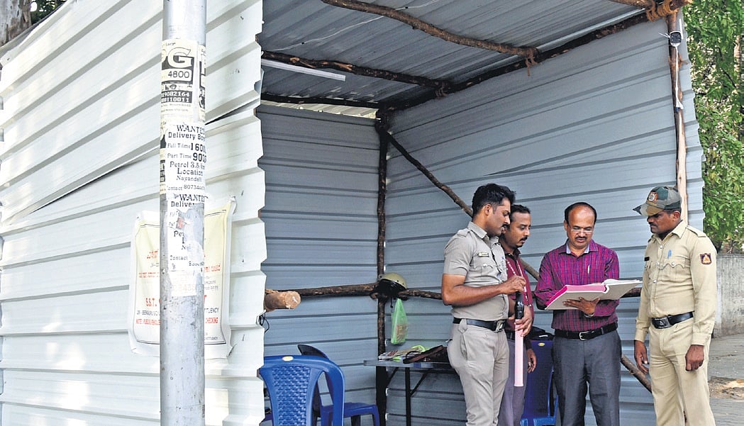 No amenities, poll officials left in lurch at checkposts in Bengaluru