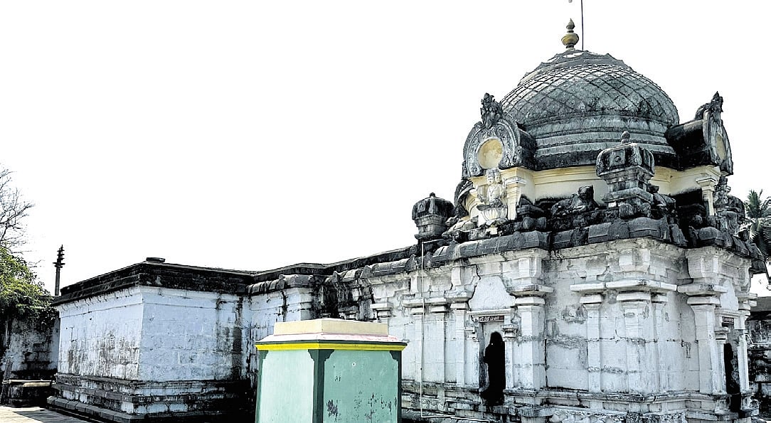 A Siva temple studded with inscriptions