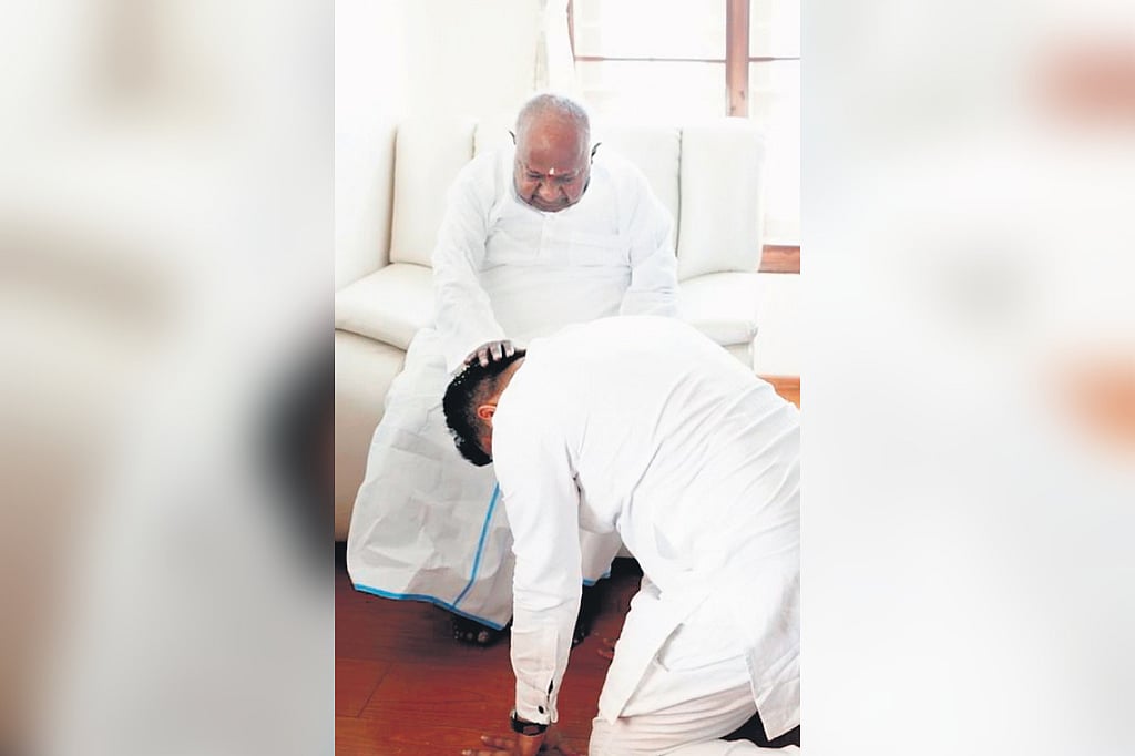 With Gowda’s blessing, Prajwal aims for win in Karnataka's Hassan