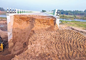 Approach road collapse disrupts traffic, sparks political tension in ...