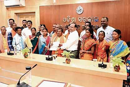 Paudi Bhuyans in Odisha's Deogarh get habitat rights