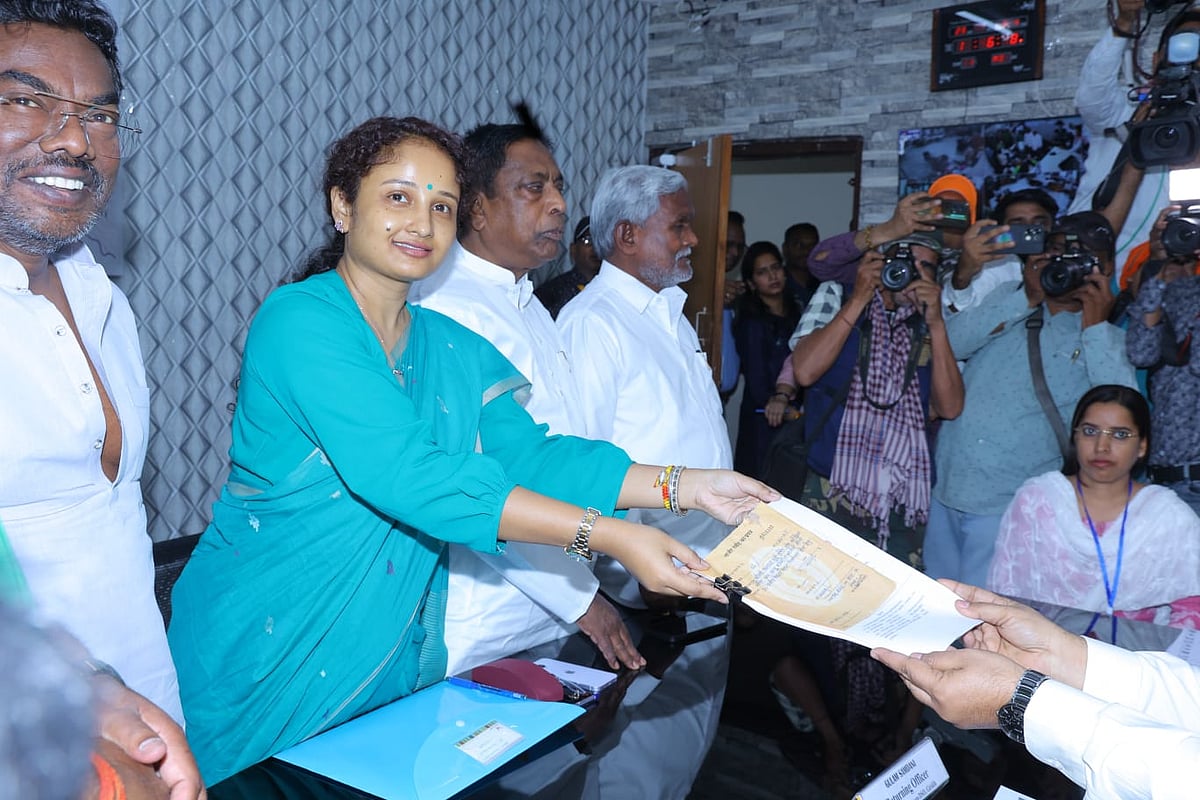 Kalpana Soren files nomination as JMM candidate from Gandey assembly seat