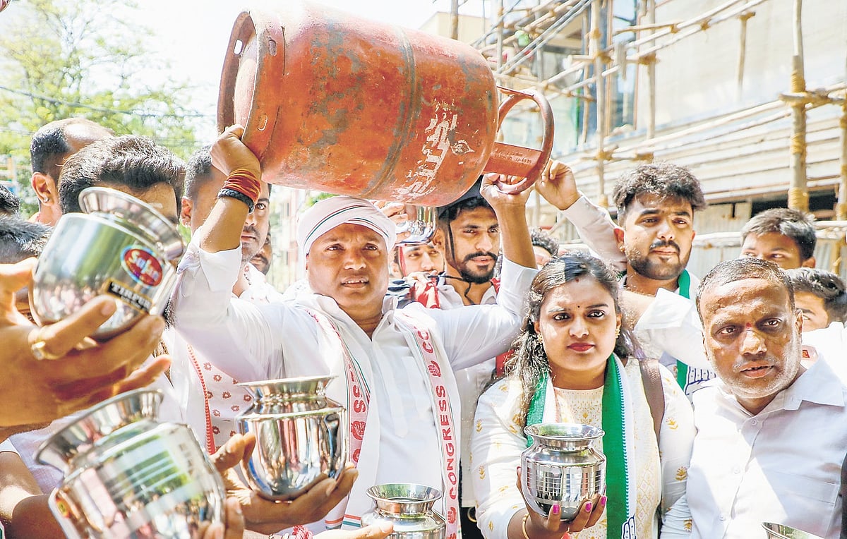 Barring chombu & gas, poll goes off smoothly in Bengaluru