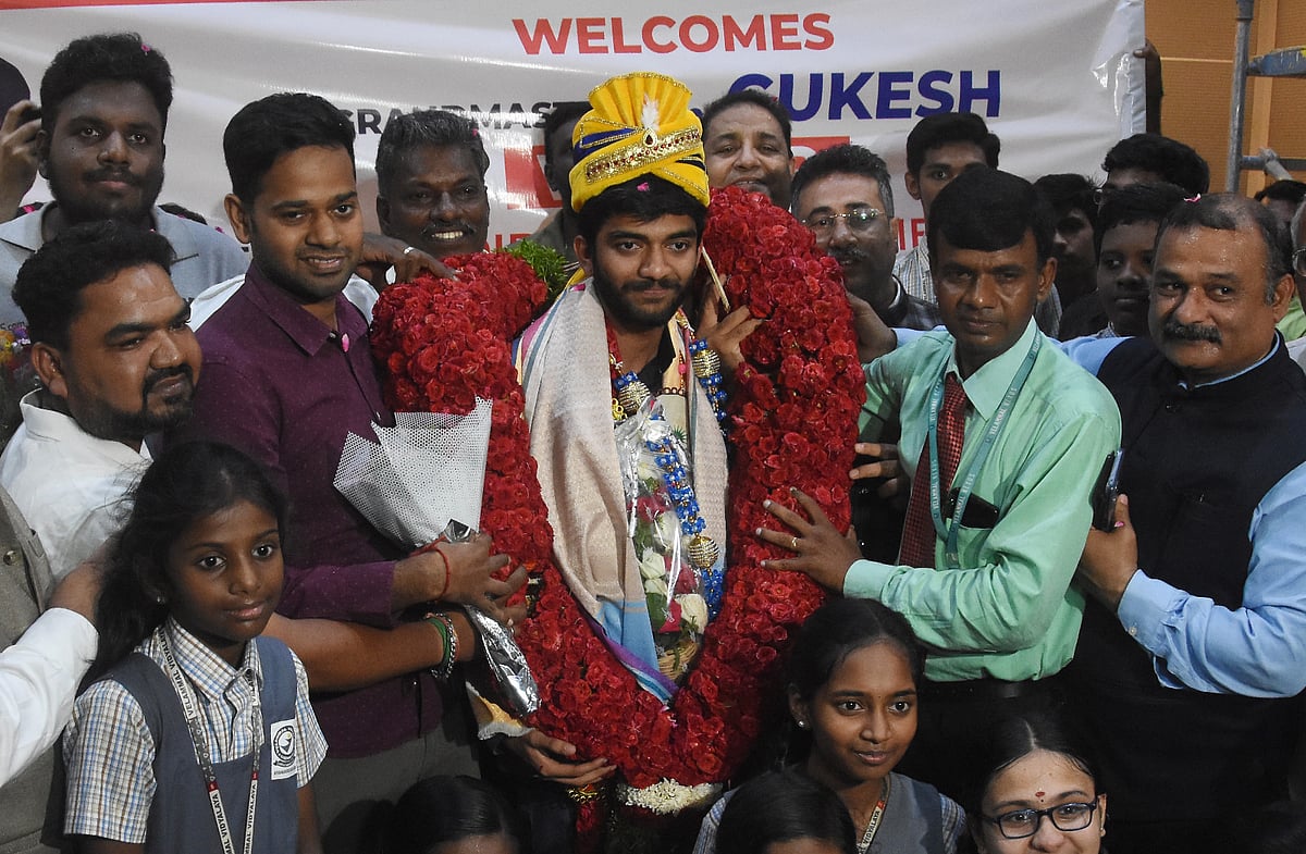 School kids, mad media scrum and chants of 'Gukeeeeesh, Gukesh': How ...
