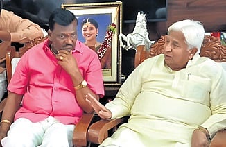 'Very sorry...will be on your side': Karnataka CM tells Hubbali murder ...