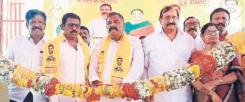 Andhra Pradesh: Rivals ally in faction-hit Kurnool