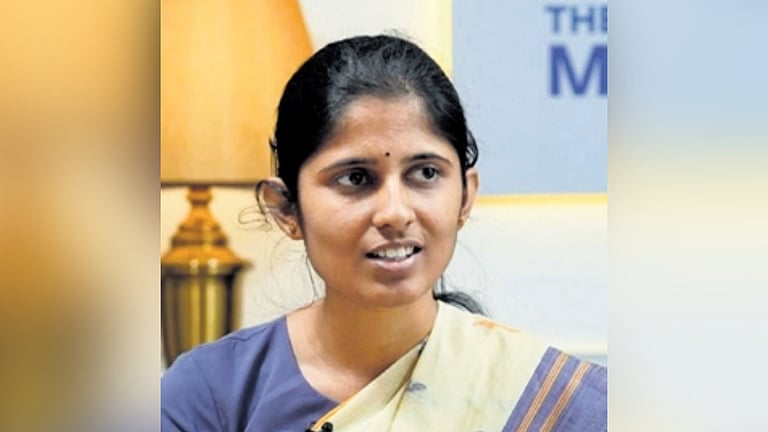 Telangana girl ranks third in UPSC exam, becomes topper in Telugu States