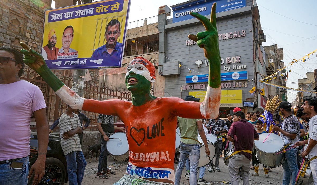 ‘Cheers and chants’: AAP workers celebrate, terming CM Kejriwal as ...