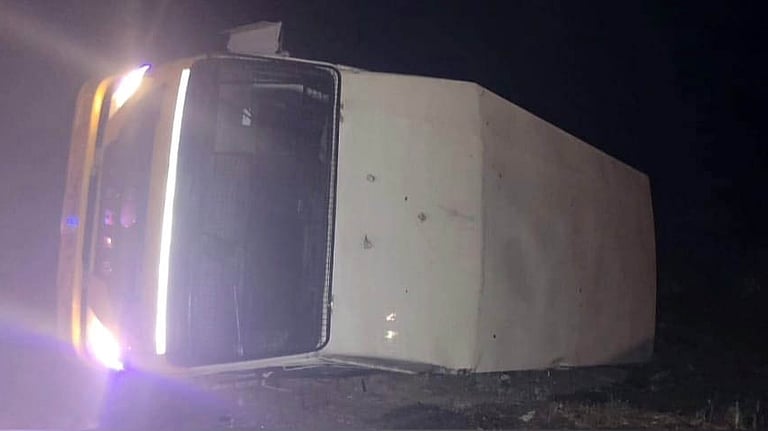 Logistics firm’s vehicle carrying 810 kg gold overturns in Erode's Chithode