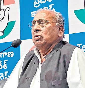Hanumantha Rao criticises Modi for allegations on Rahul Gandhi