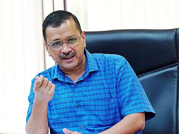 SC bars Kejriwal from entering CM office, Delhi Secretariat while out ...