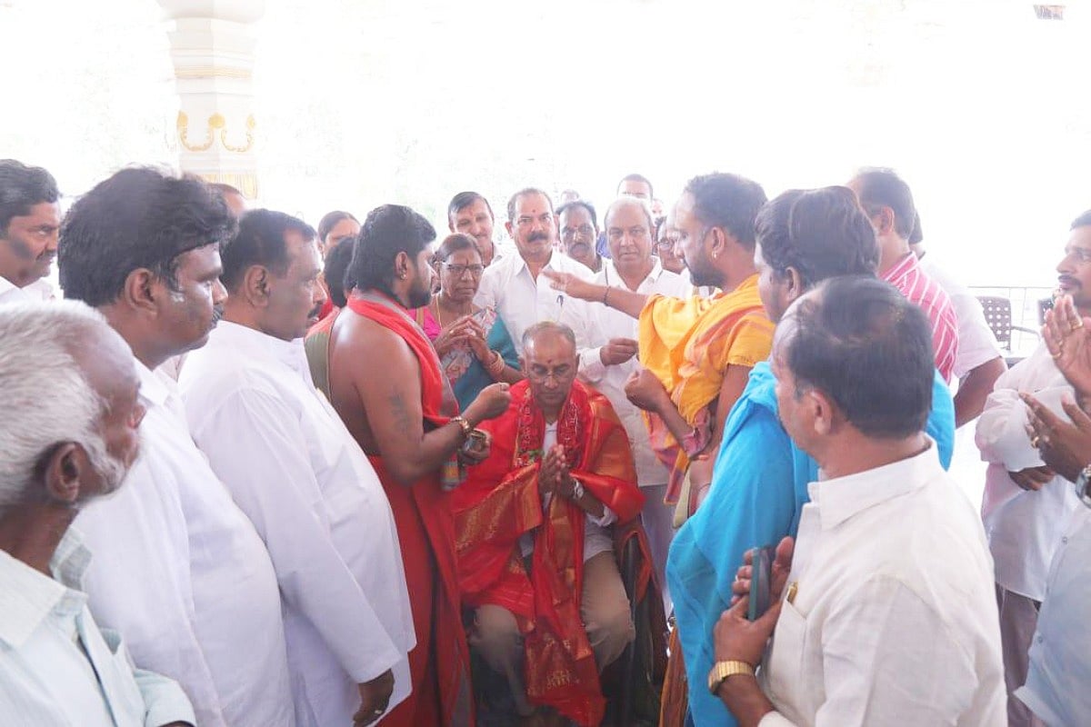 Cong, BRS invoke NTR to attract Kamma voters in Khammam