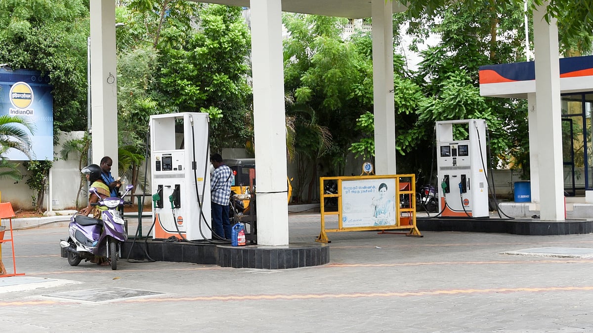 Petrol pumps across Manipur resume operations after three-day shutdown ...