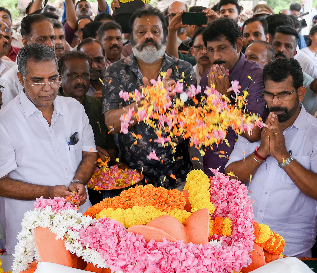 Union min Suresh Gopi visits former CM E K Nayanar's house in Kalliasseri