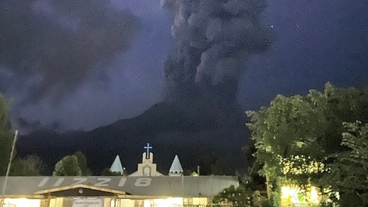 Hundreds in emergency shelters after volcano erupts in Philippines