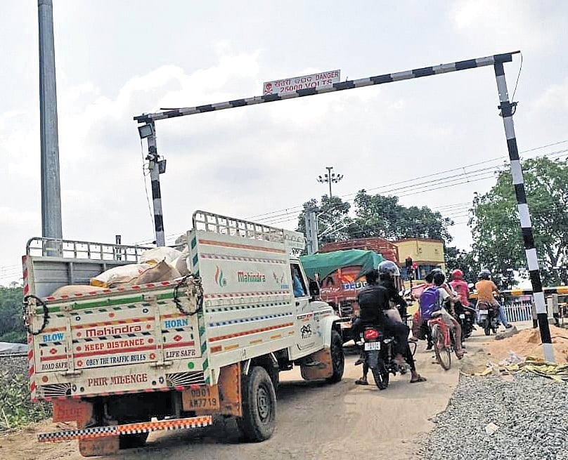 Year after train tragedy, Bahanaga railway over bridge yet to become ...