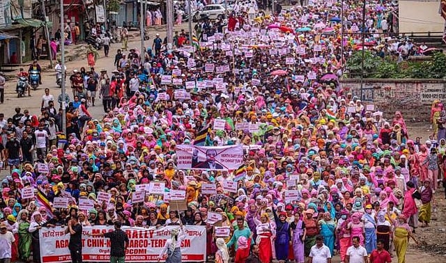 Thousands participate in rally for territorial, administrative ...