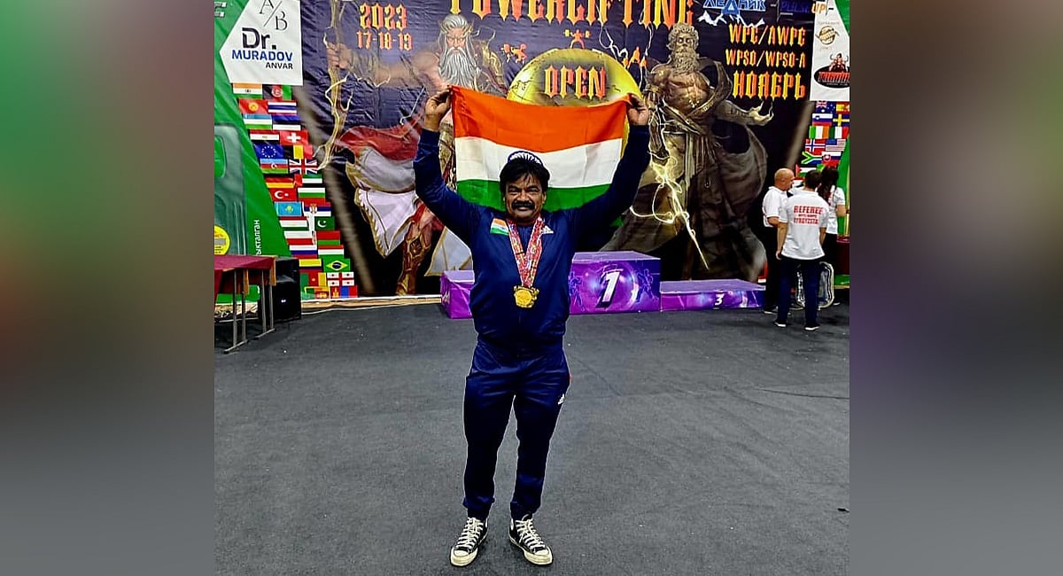 Lifting his way to the top in national-level powerlifting competition