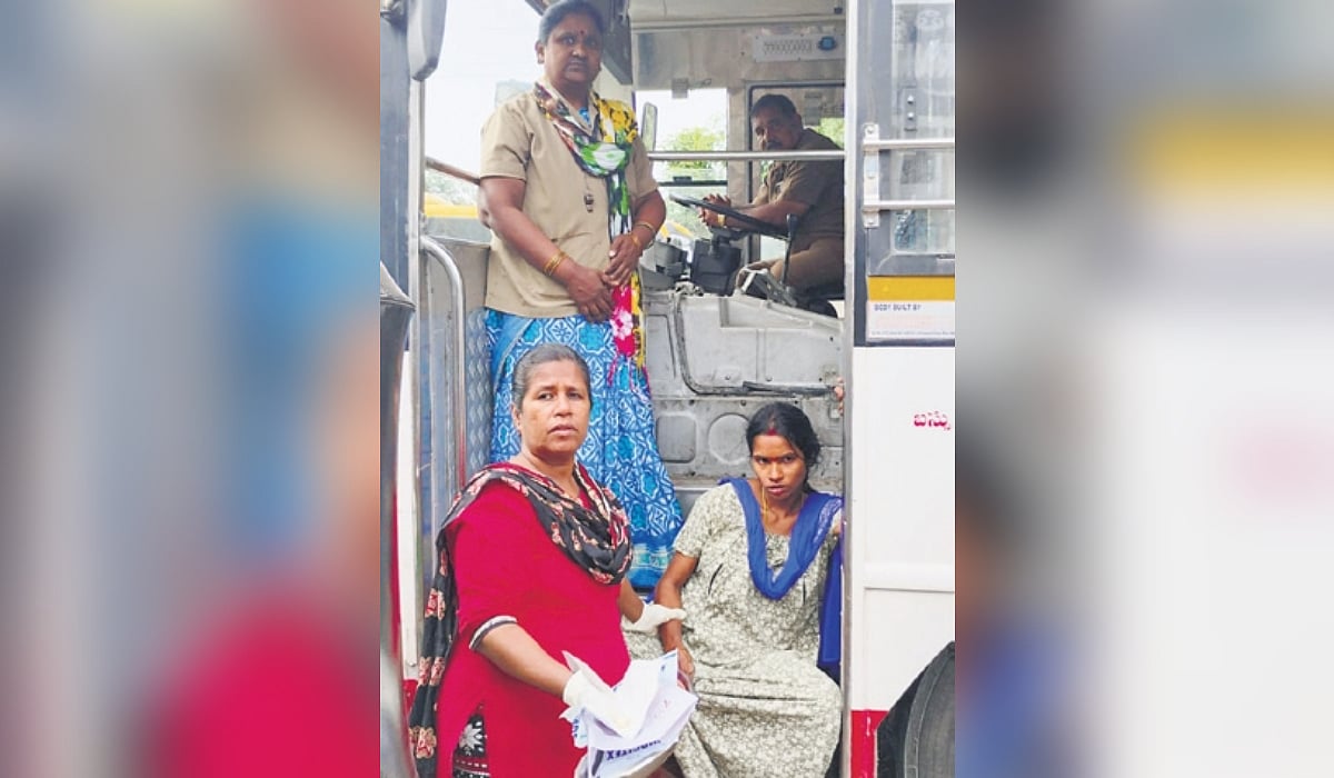 Conductor helps woman give birth on Hyderabad bus