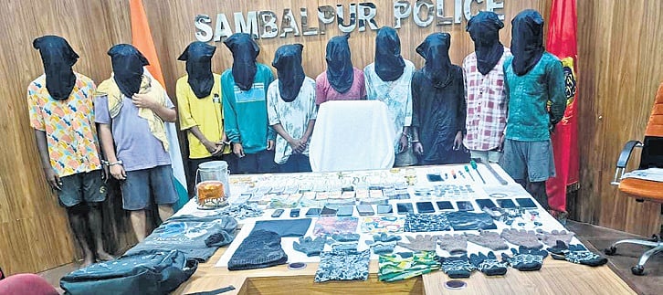 Police bust inter-district gang responsible for 21 dacoities