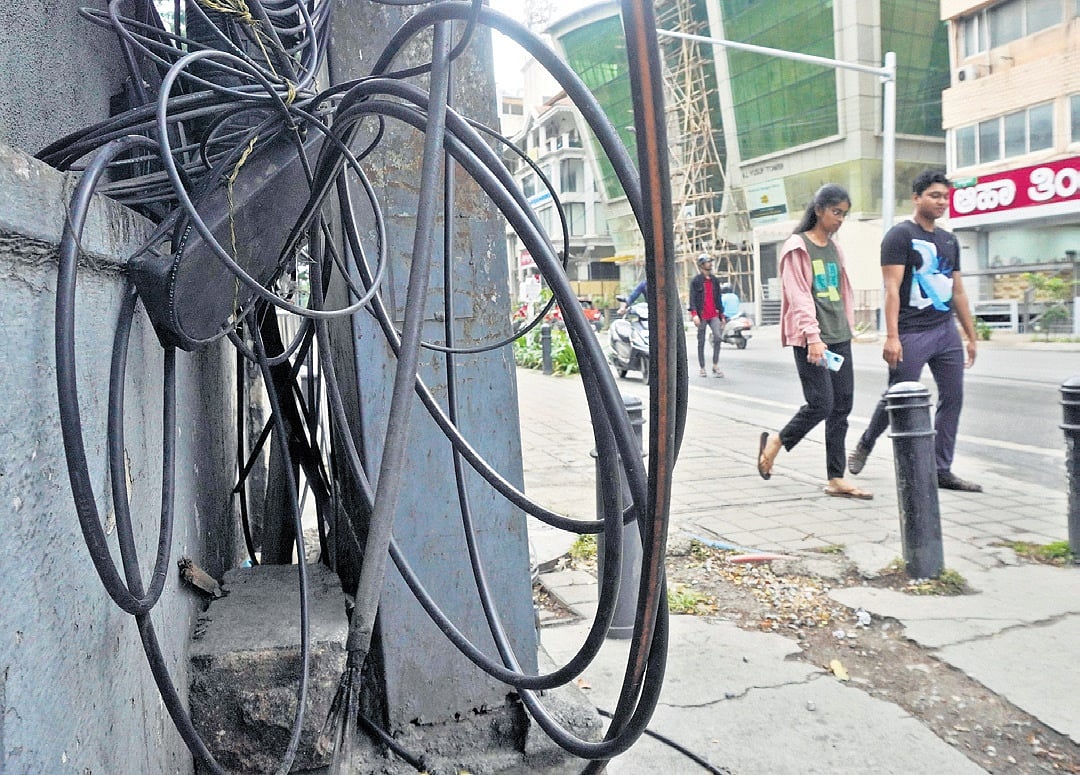 Dangling power cables still pose threat to commuters in Bengaluru city