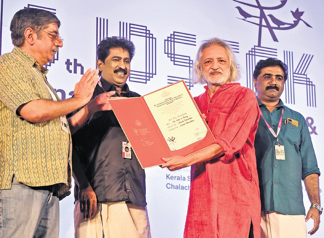 Anand Patwardhan wins best long documentary award at IDSFFK