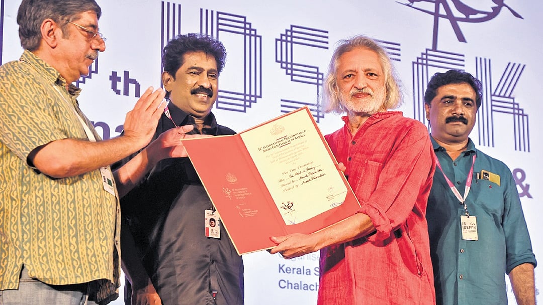 Anand Patwardhan wins best long documentary award at IDSFFK