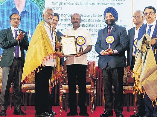 105 receive 'Best Doctor' award from Health Minister Ma Subramanian