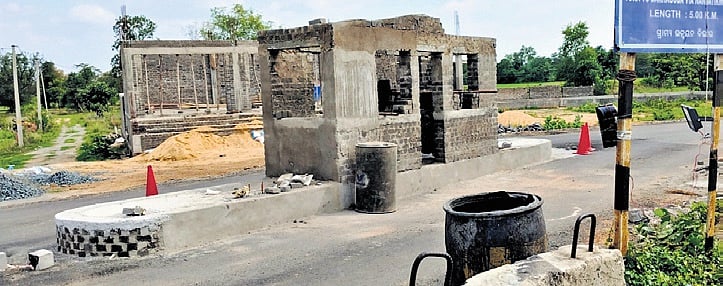 Odisha: Bargarh administration stops construction of unauthorised toll gate