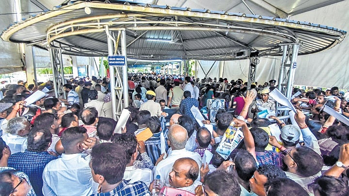 Hope rekindled: CM resumes public grievance hearings in Odisha after 16 ...