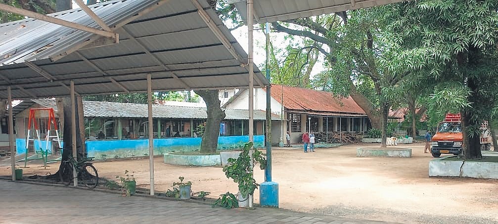 Temporary staff of Palluruthy relief centre languish without six-month pay