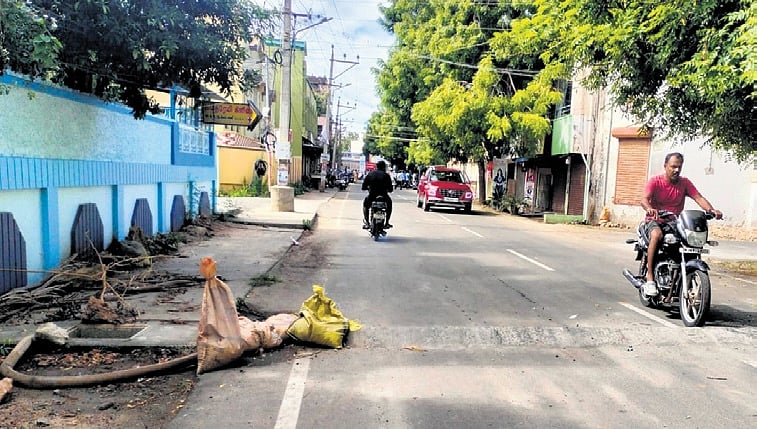 Thoothukudi tea shop owner dies after two-wheeler hits ‘illegal’ speed ...