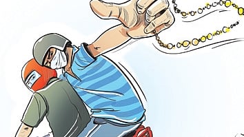 Bengaluru: Chain snatcher drags elderly woman for 20m, leaves her hurt
