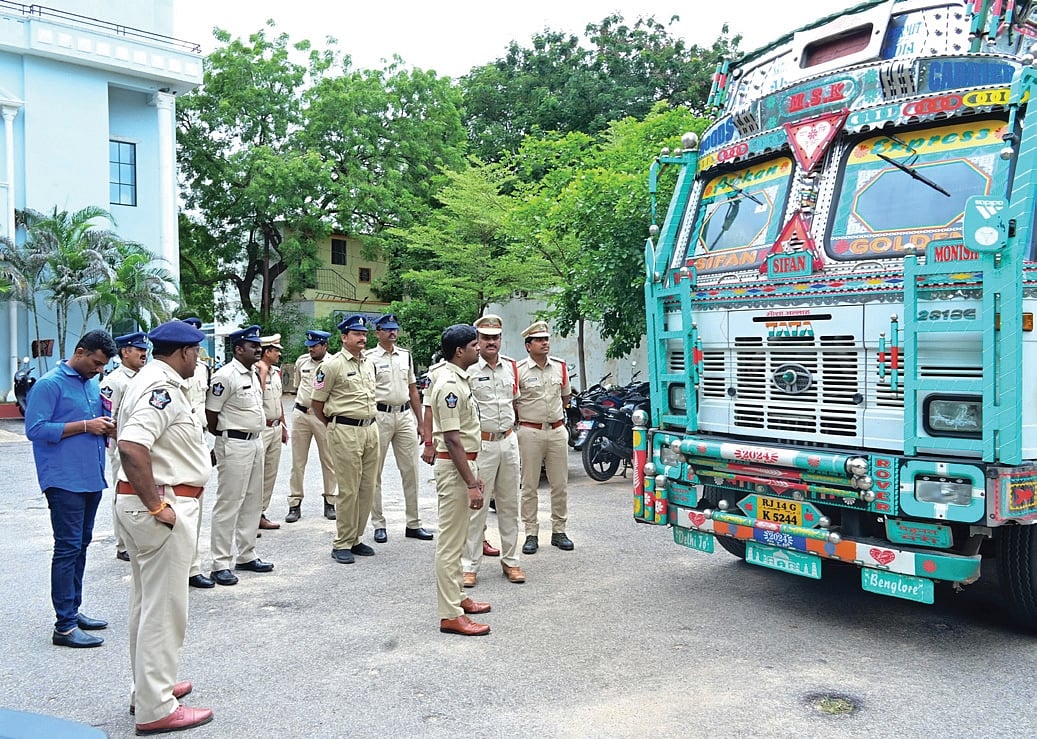Police arrest five inter-State thieves involved in four ATM thefts in ...