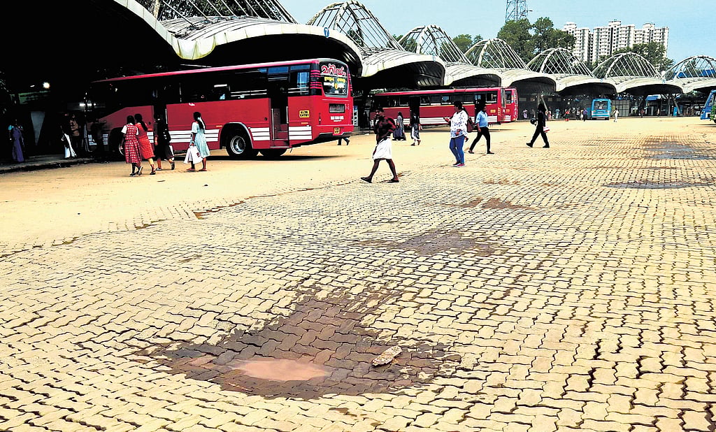 Kochi's Vyttila Mobility Hub in a shambles as key post lying vacant for ...